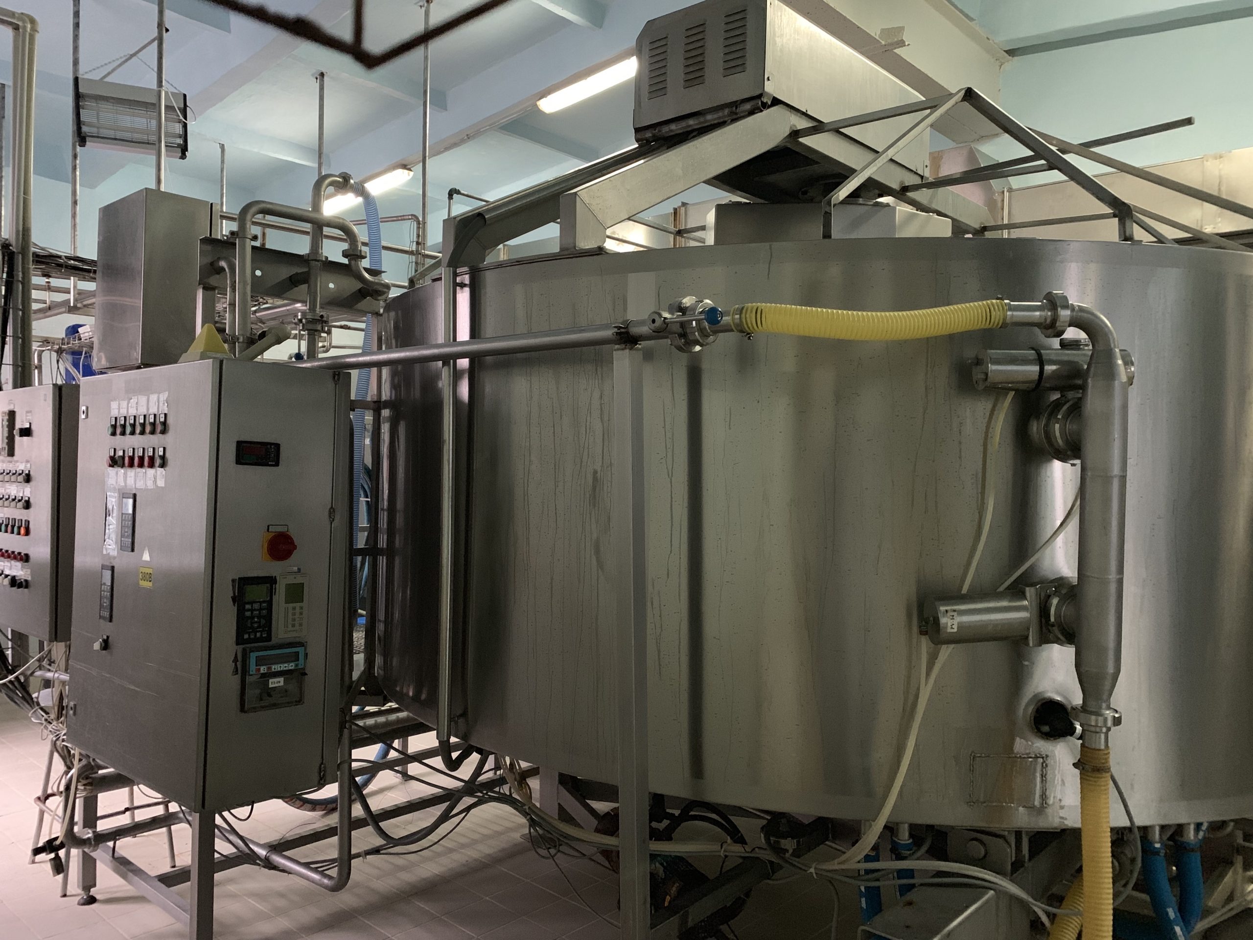 Gebrauchter Schwarte Käsefertiger - 5000 l Inhalt | M&E Trading